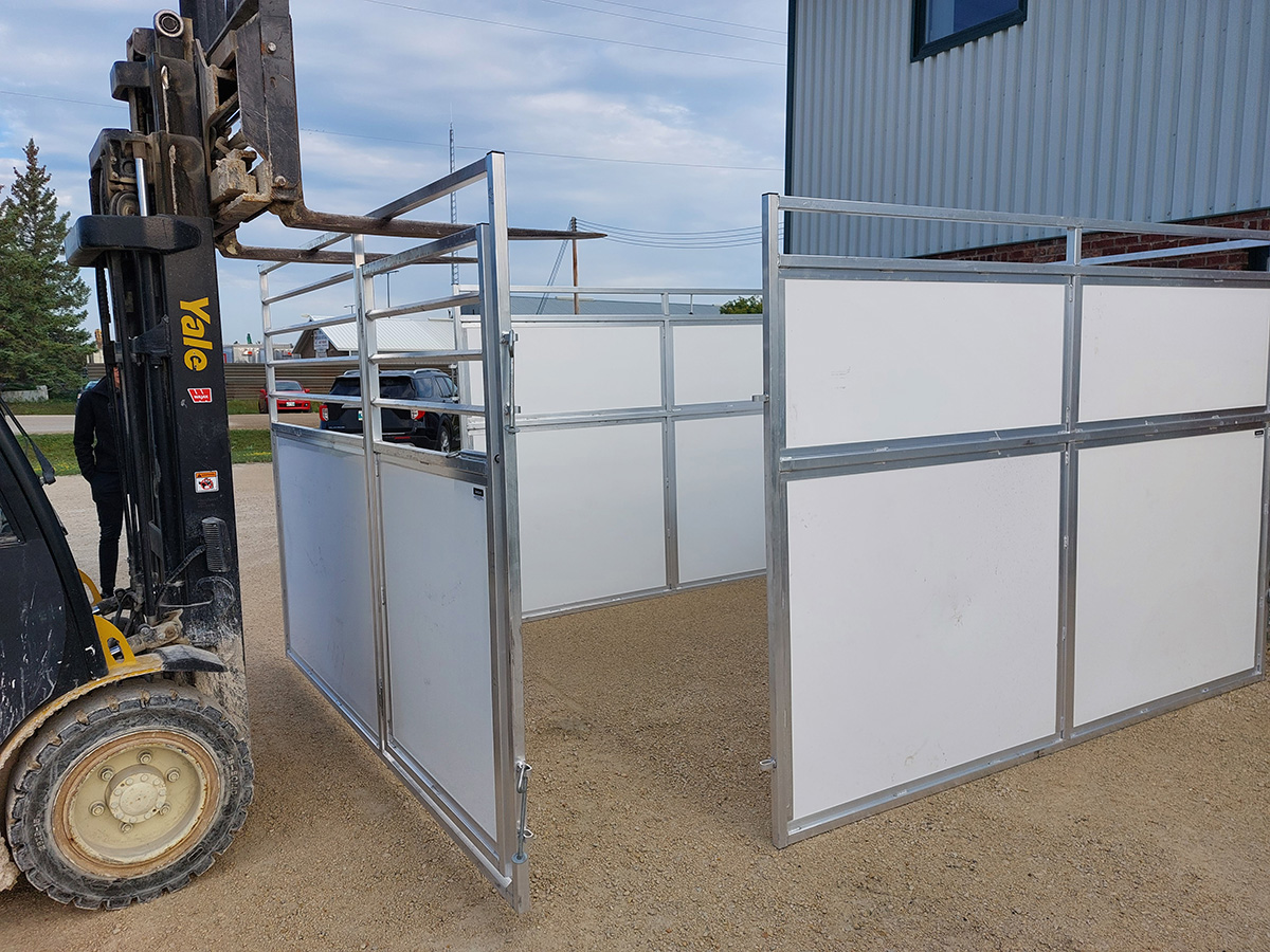 Portable Horse Stalls & Panels- Lakeland Farm and Ranch Direct